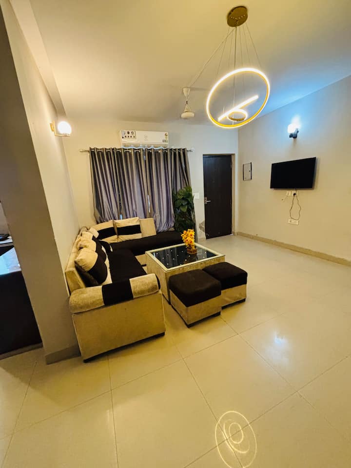 Luxury 3bhk Villa — Perfect For Families & Groups - Vrindavan