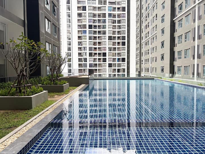 Btswuttakat 5 Mins Walk, Cozy Home Pool Gym 11fl - Bangkok