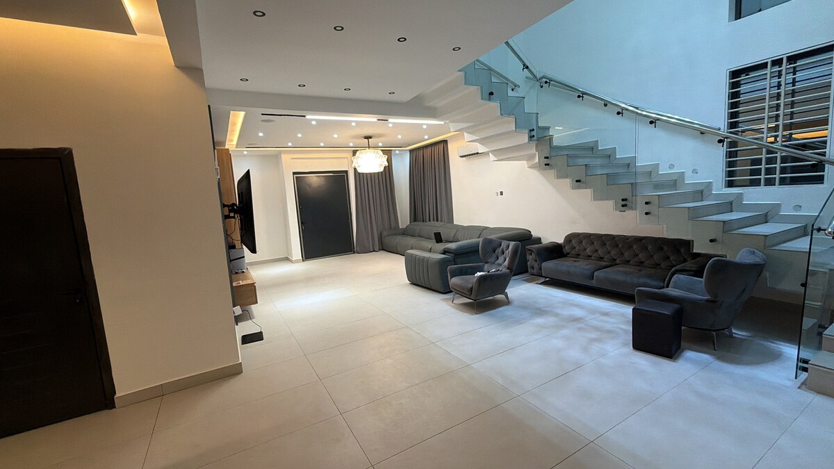 Gold Hide Out - Airbnb