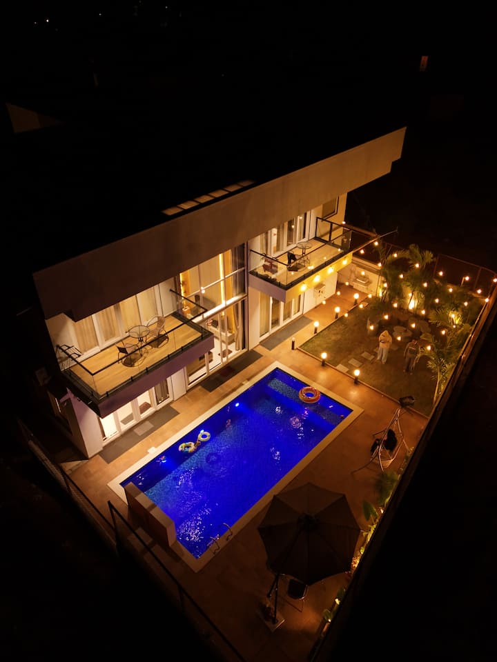 Araya Villa | Mountain & Poolside Bliss Luxe 4bhk - Inde