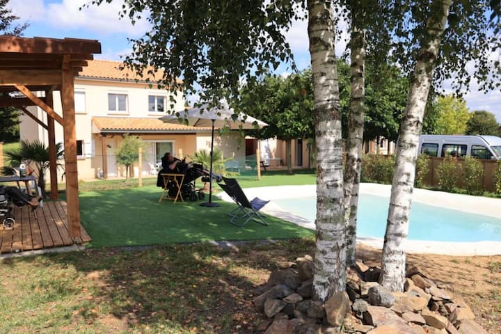 Gîte Adaptours, Accessible Pmr Avec Piscine Lagon. - Haute-Vienne