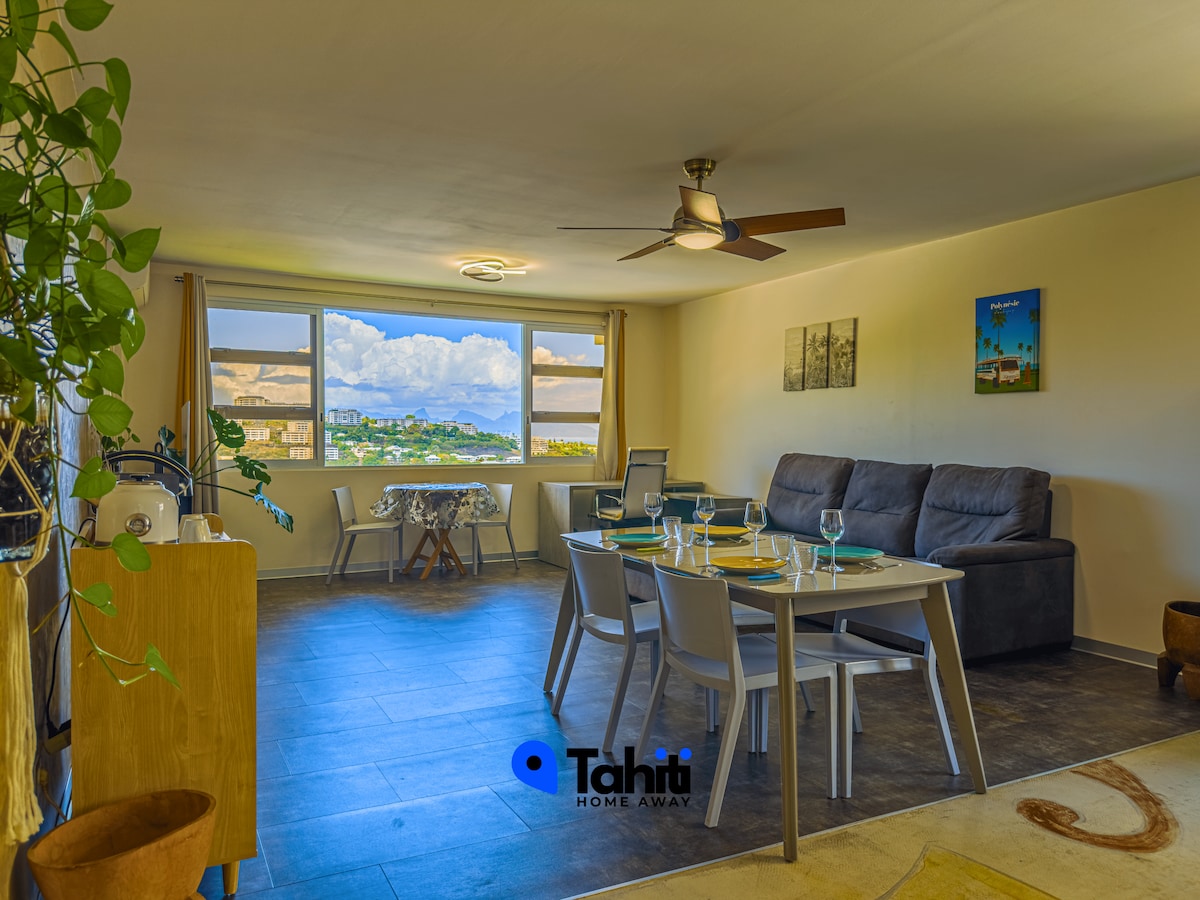 Loft Pic Rouge en la parte alta de Papeete con vistas al mar y a Moorea ...