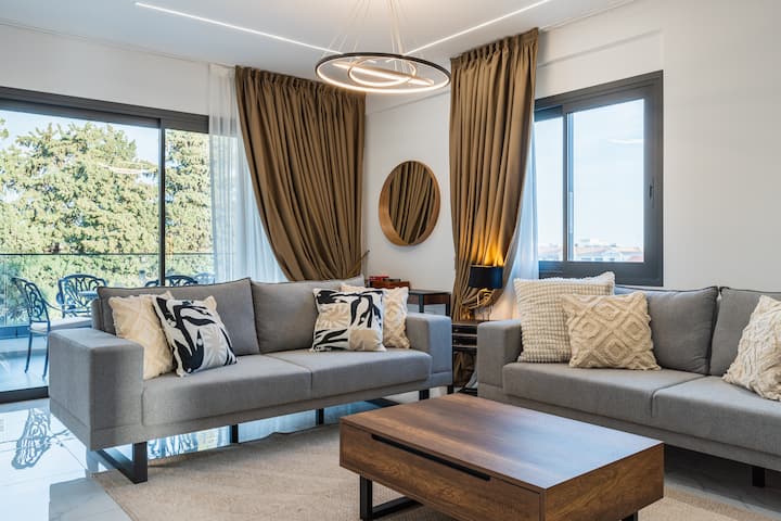 Casino & Mall Luxury Jacuzzi Penthouse Suite - Limassol