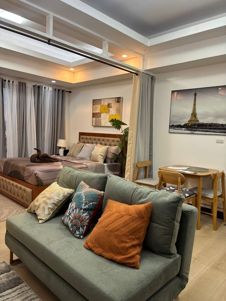 Stay At Venice Luxury - Taguig