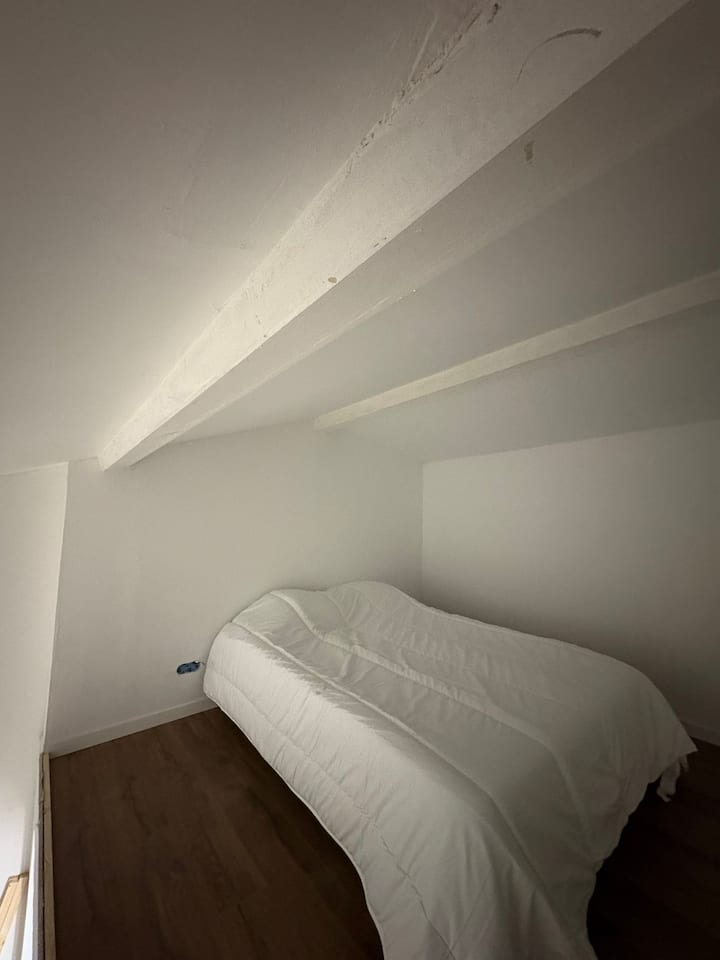 Maison Mitoyenne Chambre En Mezzanine Jardin - Cucuron