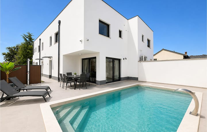 Awesome Home In Vodnjan - Croacia