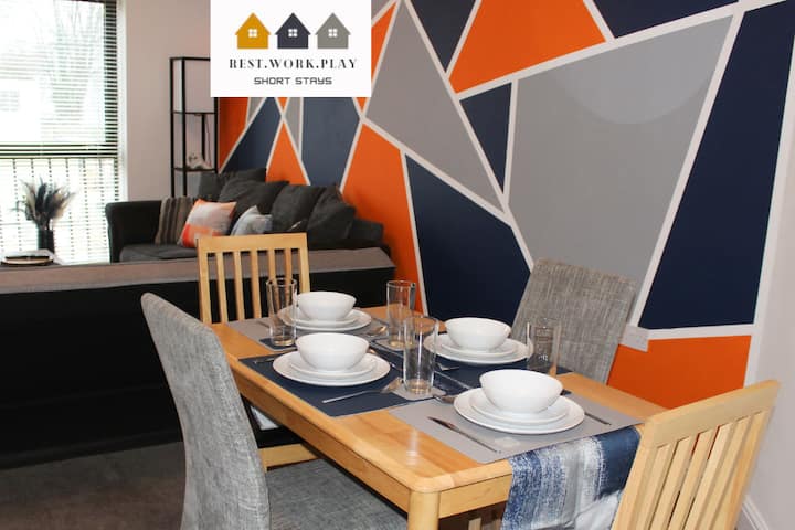 Relocations|parking+fastwifi|contractors - Wolverhampton