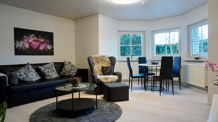 Neue Moderne Ferienwohnung Am Wald. - Bückeburg