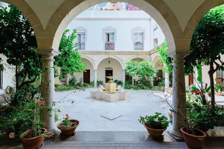 Casa Palacio Aladro - Jerez de la Frontera