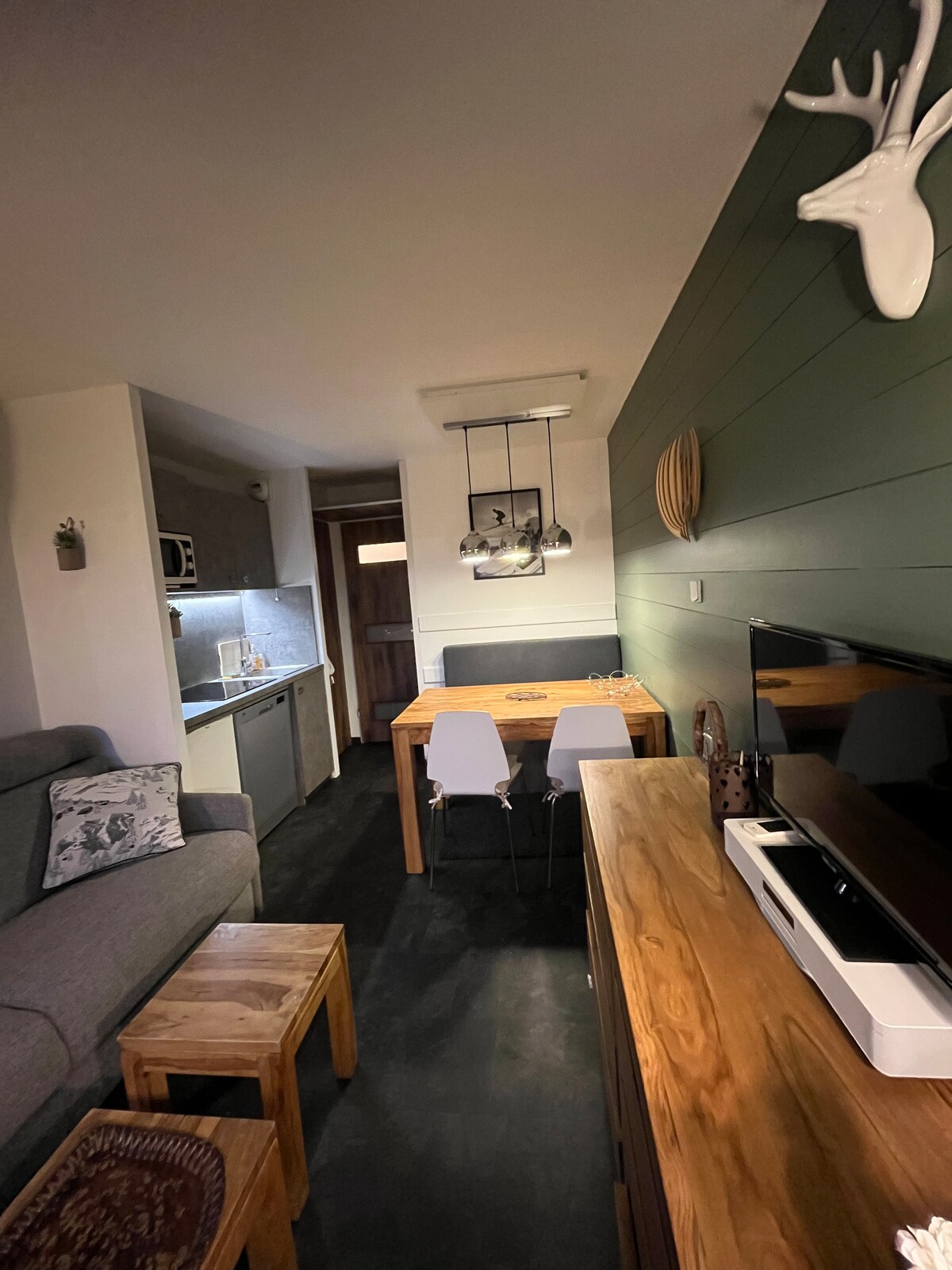 Charming renovated 2-person apartment - at the foot of the slopes ...