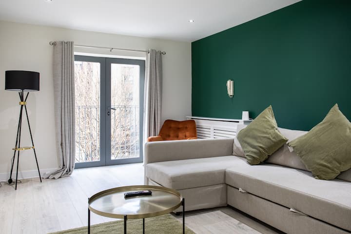 Luxurious 2br | Sleeps 6 | City Center - Belfast