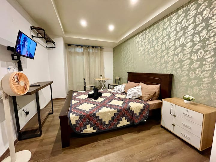 Deluxe Condo W/ Balcony 1 Min Walk To Session Rd - Baguio