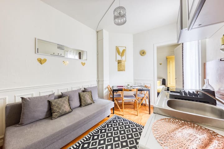 Central Clichy ~ 5 Min Métro 13~chic Parisien 25m² - Clichy