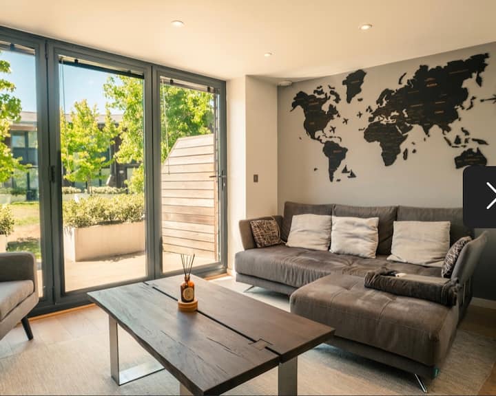 Exquisite Two Bedroom Property - Jersey