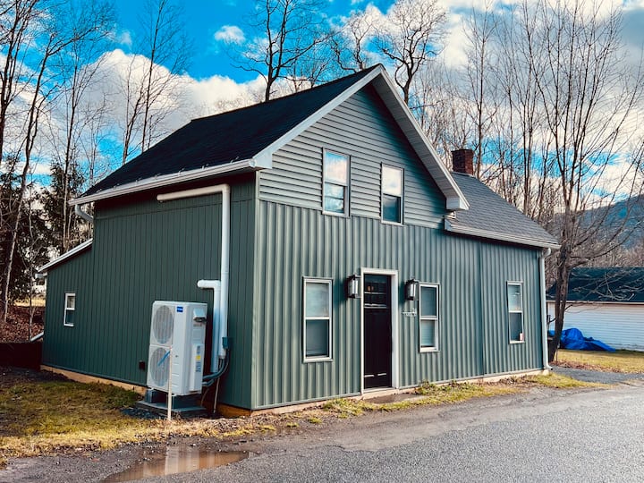 The Mad Brook House | Walk To Main St, Windham - Windham, NY