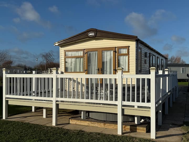 Oak Village 83, Grange Leisure Park With Hot Tub - Mablethorpe