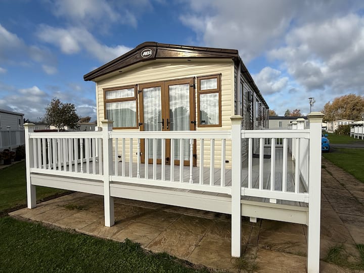 Oak Village 83, Grange Leisure Park - Mablethorpe