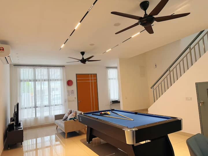 15 Mins To Midvalley Landed Homestay (4br3b) 12pax - Masai