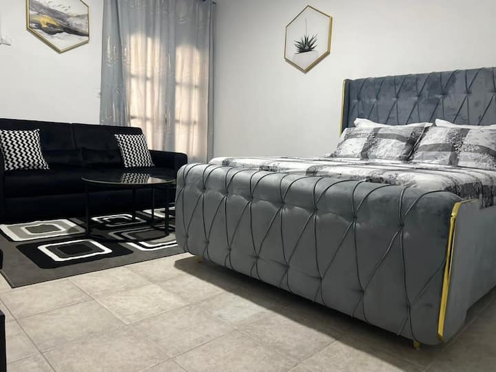 Cosy Entire Studio – Walk To Carrefour Supermarket - Abidjan