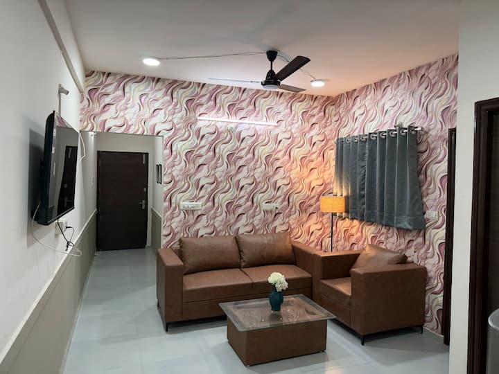 Luxury 3bhk Apartment In Prime Location - Indore - Indore
