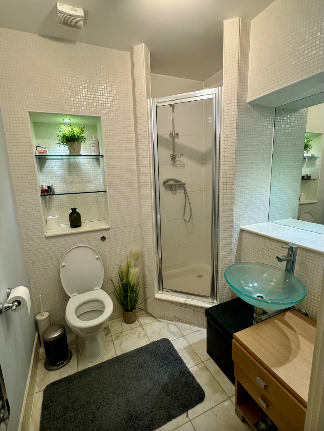 Privatzimmer mit eigenem Bad, Borough Zone1 - Wohnungen zur Miete in ...