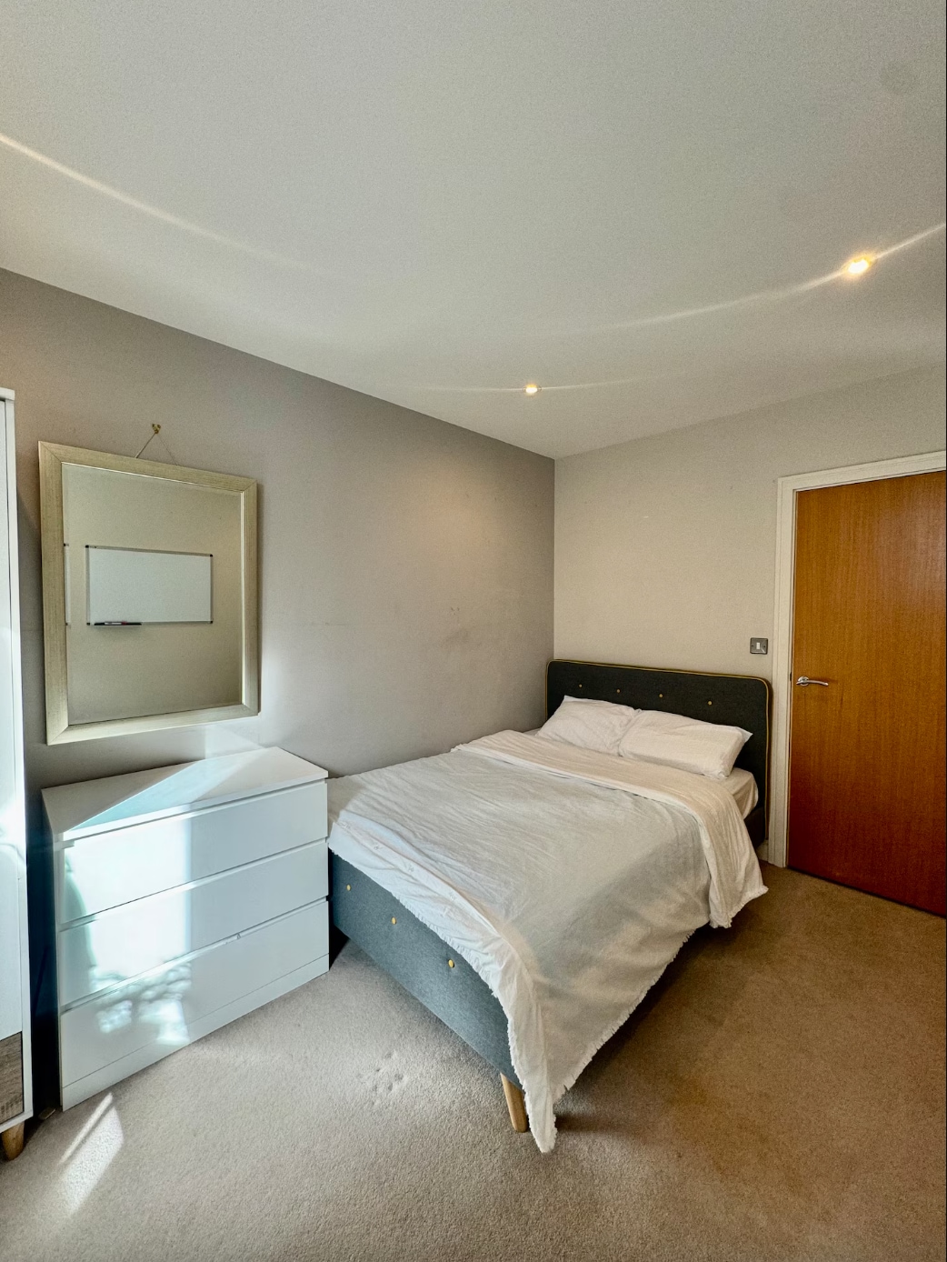Privatzimmer mit eigenem Bad, Borough Zone1 - Wohnungen zur Miete in ...