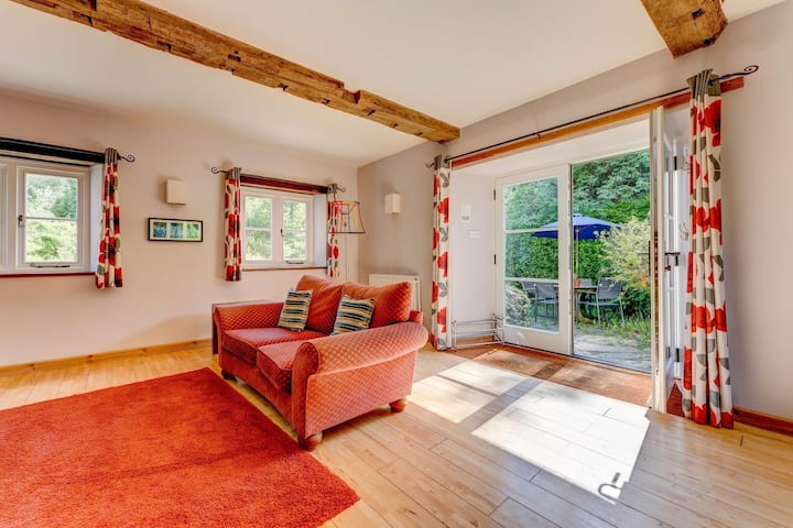 Bramley Cottage, A Romantic Hideaway In Devon - Honiton