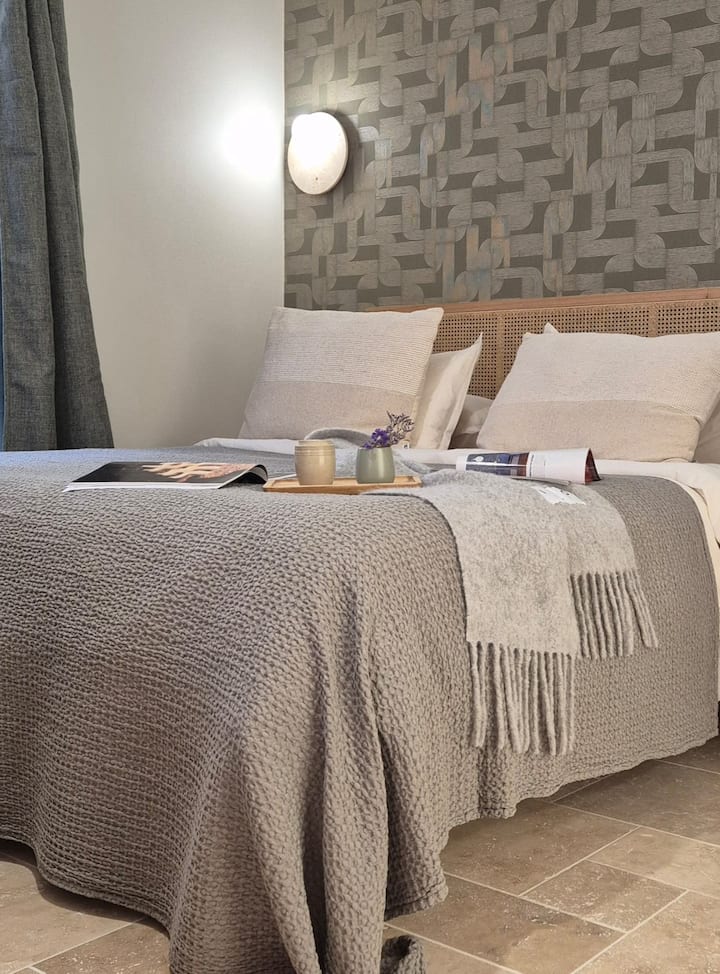 Le Clos De Nuits ÉLégance, Histoire & Art De Vivre - Nolay