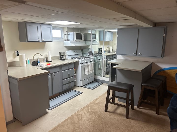 Quaint, Studio Style Downstairs Apartment - Brick Township, NJ