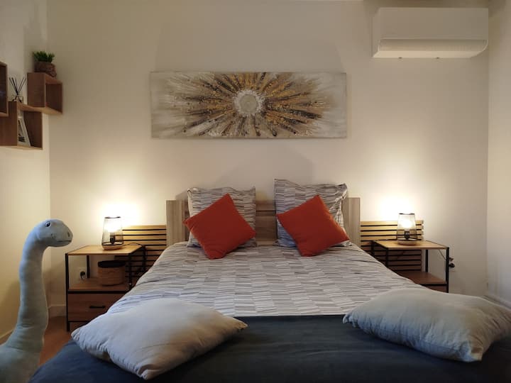 Appart T3, Proche Gare, Wifi, Parking - Montélimar