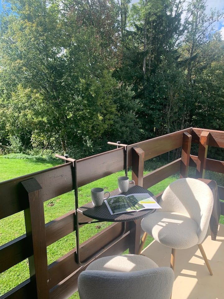 Garez Votre Voiture, Posez Vos Valises Et Profitez - Lélex