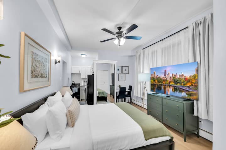 Stylish Hyde Park Studio – Walk To Uchi & Museums - Avalon Park - Chicago