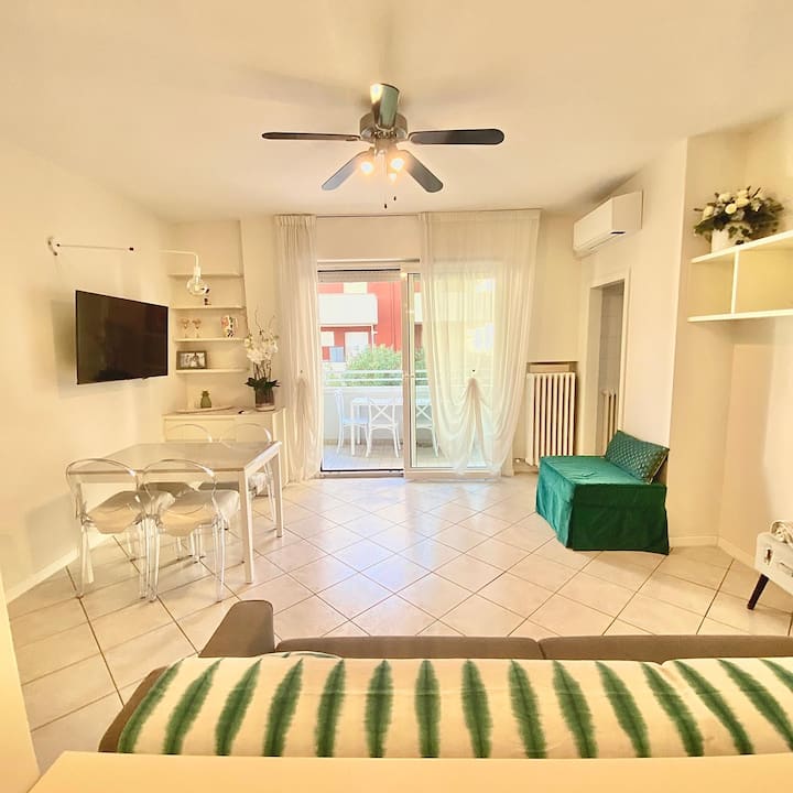 Monolocale 50m. Dal Mare Mq.48, 3 Posti Letto - Riccione