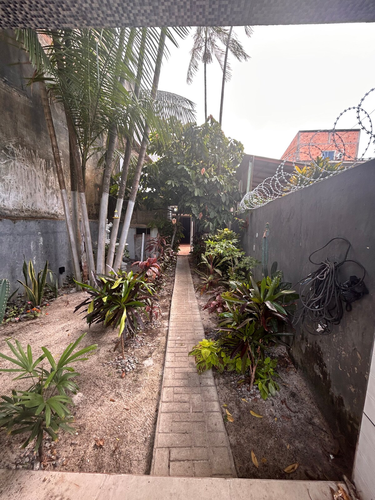 House with pool - Airbnb