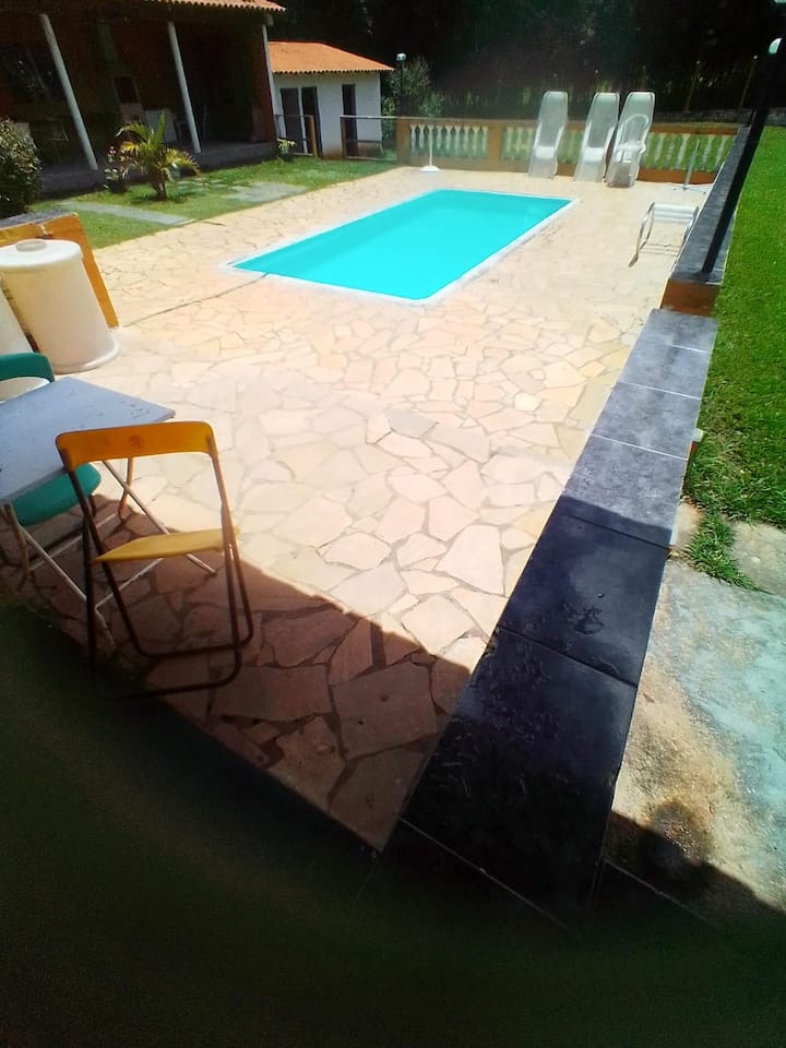 Vale Dos Rocha 
Piscina E Campo De Futebol - Socorro