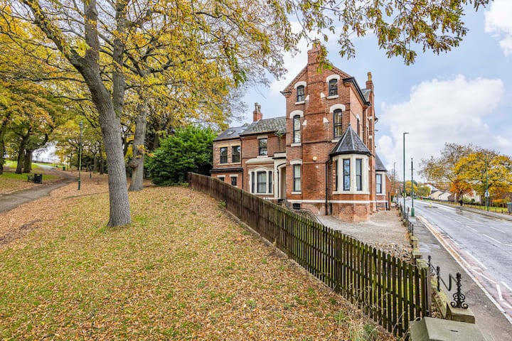 Stylish, Contemporary City Apartment - Nottingham