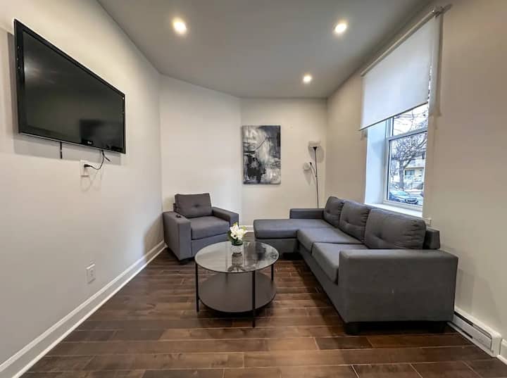 The Urban Elegance Apartment - Montreal