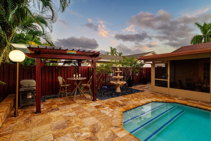 New! Stylish Modern Oasis - Pool - 15 Min To Beach - Deerfield Beach, FL