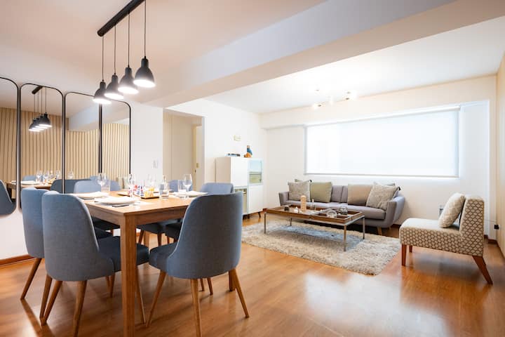 V* | Warm & Lovely 2br Just 3 Blocks From Larcomar - Perú