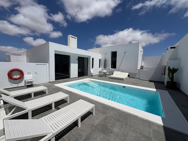 Casa Blanca - Villa à Teguise Avec Piscine Privée - Costa Teguise