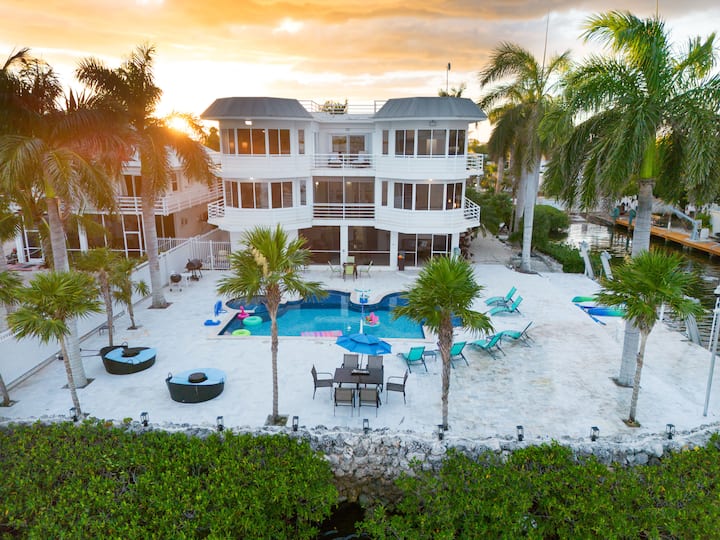 D/c Mare Villa Luxury Waterfront• Pool•sunset - Everglades, FL
