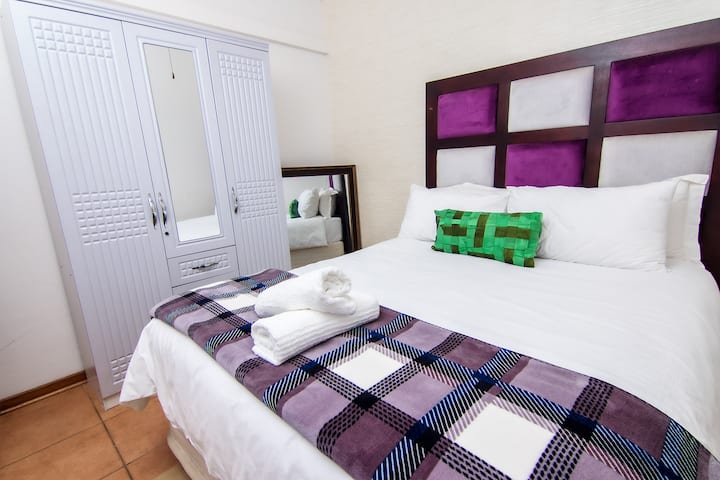 Private Double Room With Lounge, Bar And Shower. - Mtunzini