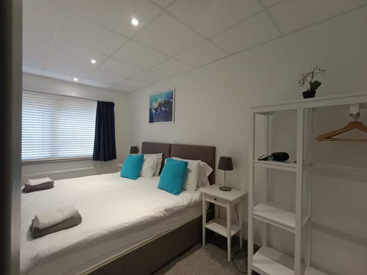 Open Mind Property - Spacious 2br Flat City Views - Portsmouth