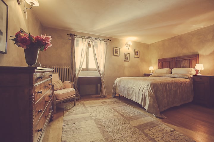 Chambre De Charme Au Pied De La Montagne, Pollone - Biella