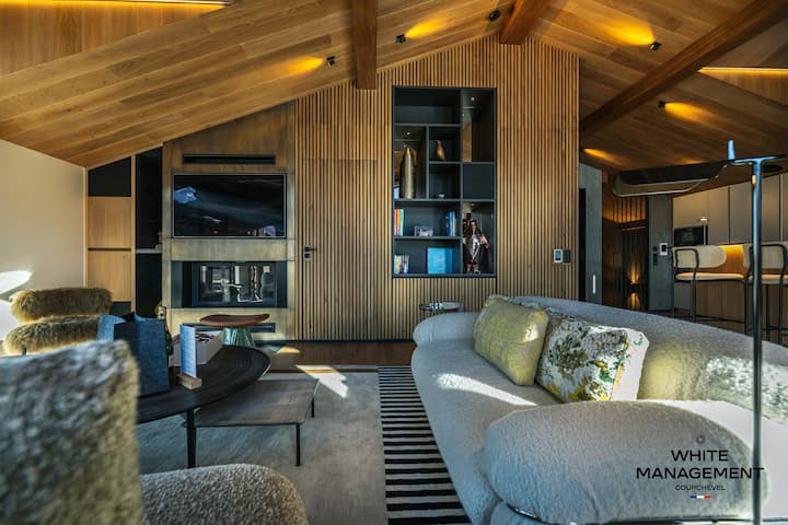 Superbe Chalet Neuf Avec Jacuzzi Pour 10 Personnes - Courchevel