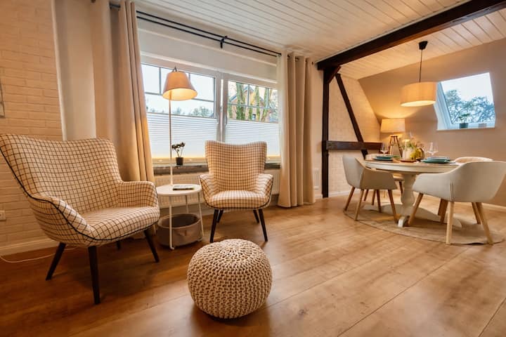 Stilvolle 3-zi-wohnung,ruhig, Parkplatz,wlan, Kiel - Kiel