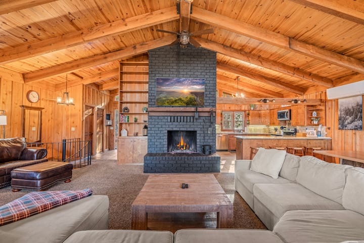 Modern Cabin W/ Games + 5 Min To Water Park - Massanutten, VA