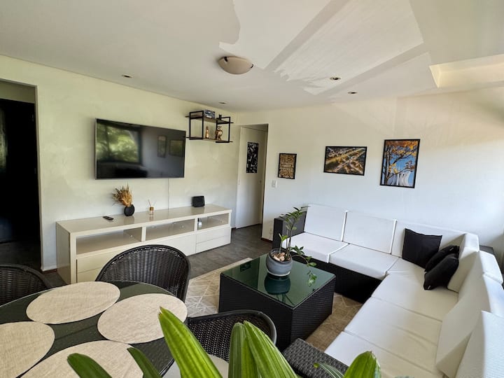 Lindo E Confortável 3 Quartos C/ Ar-condicionado - Brasília