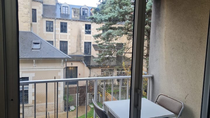 Appartement Dans Une Résidence Avec Vue Jardin - Poitiers