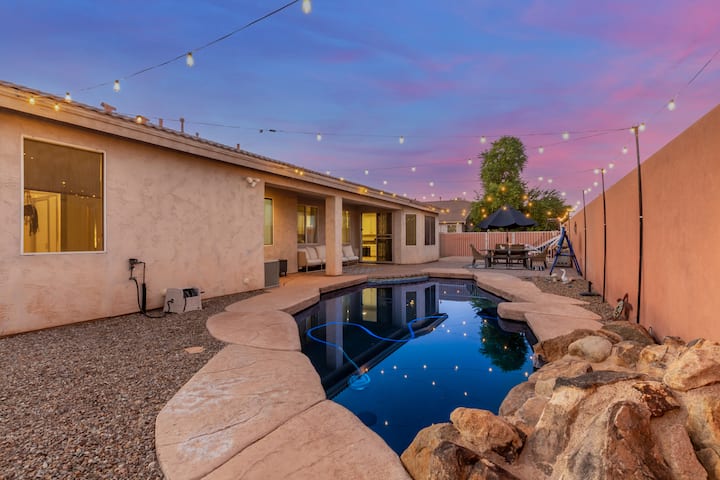 The Phoenix Family Oasis
Phx+family+ Pool+stadium - Phoenix, AZ